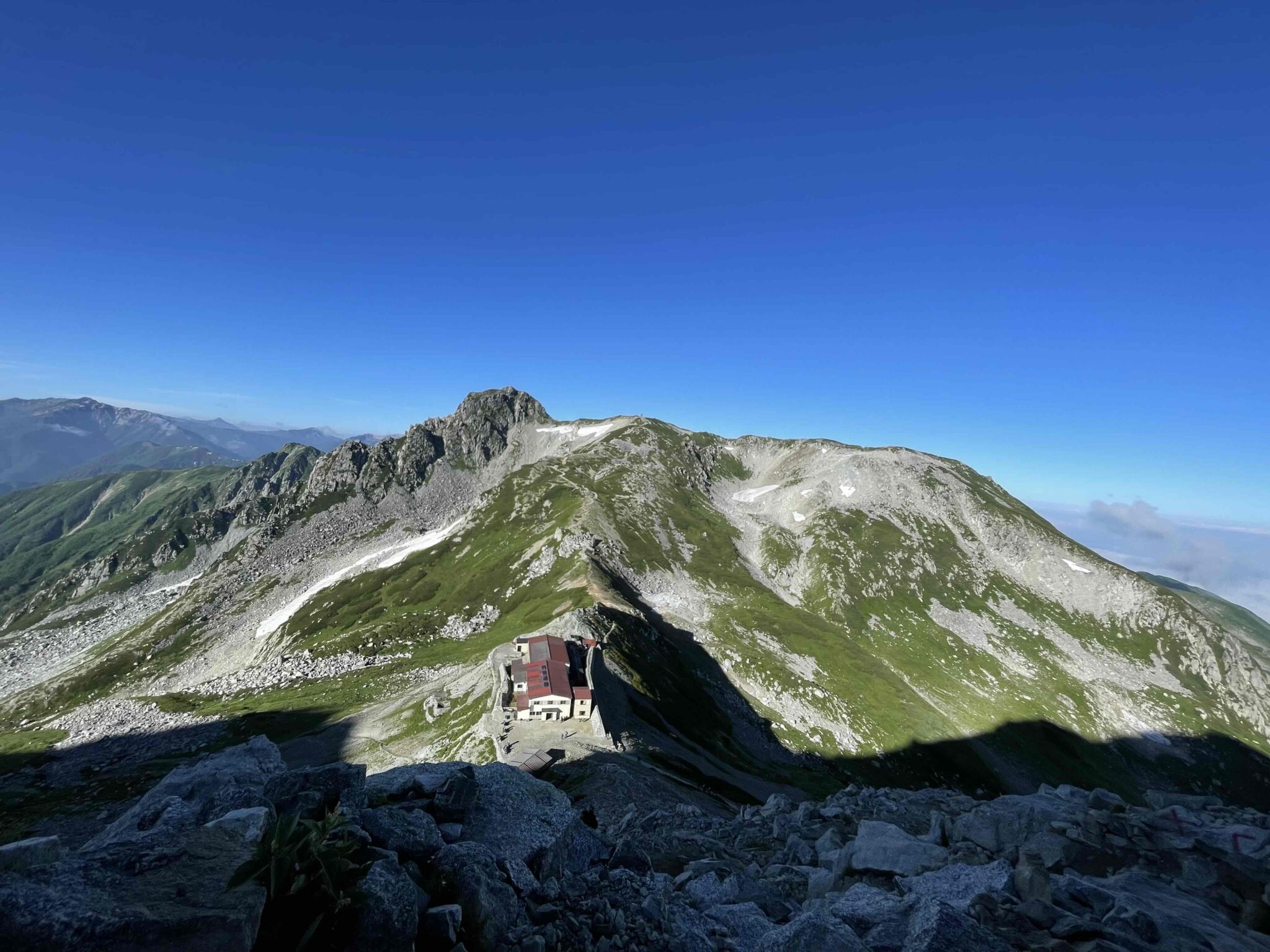 北アルプス立山登山part4「TJARの応援のため立山三山登頂 雄山～大汝山～富士の折立」 | 株式会社榊原商店～福山市神辺～LPガス・太陽光発電・下水工事～