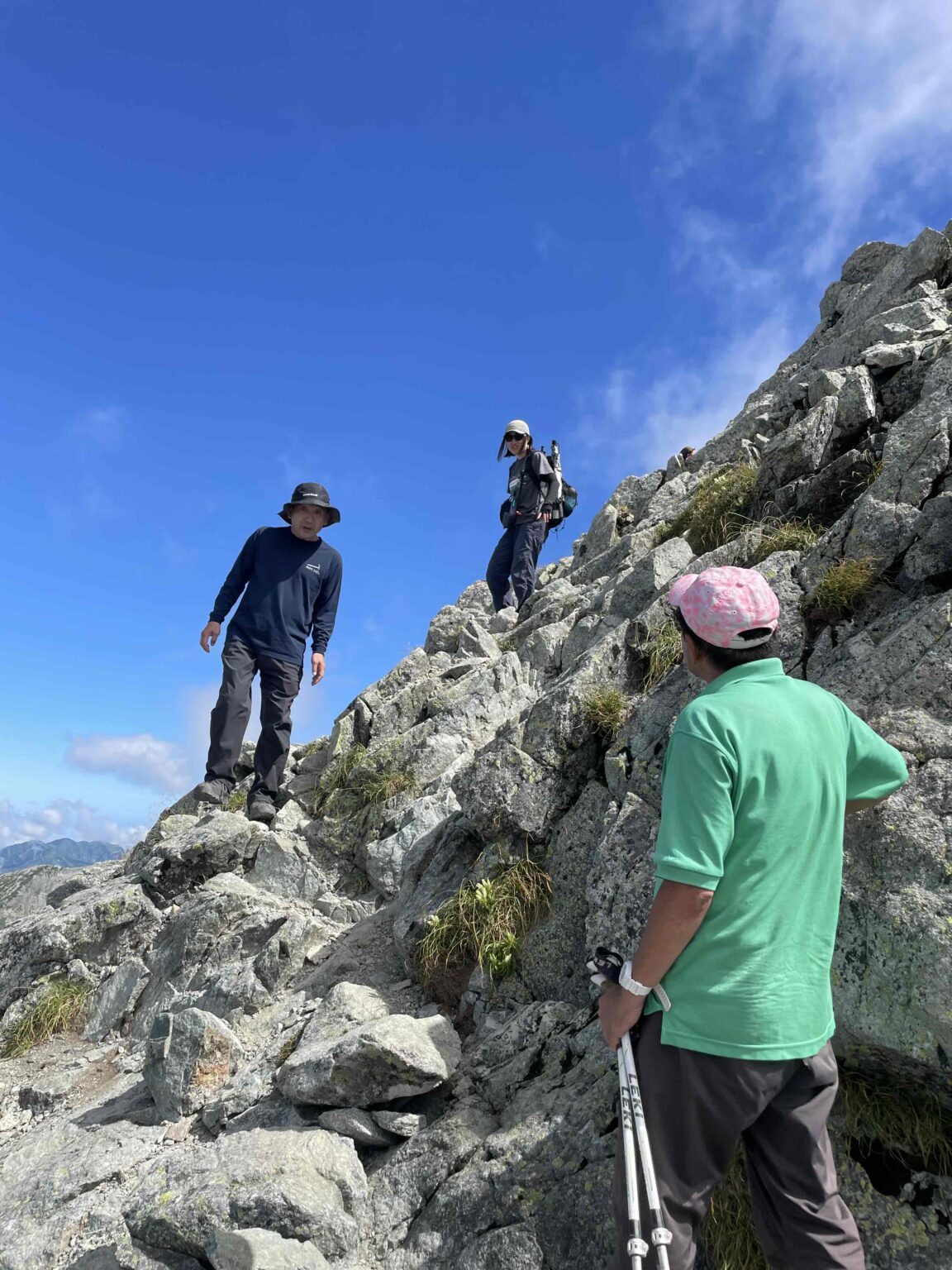 北アルプス立山登山part4「TJARの応援のため立山三山登頂 雄山～大汝山～富士の折立」 | 株式会社榊原商店～福山市神辺～LPガス・太陽光発電・下水工事～